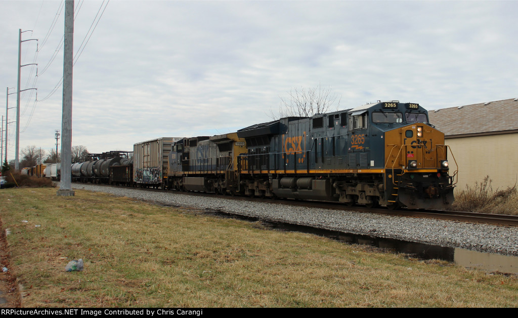 CSXT 3265 & 7650 on Q300-12
